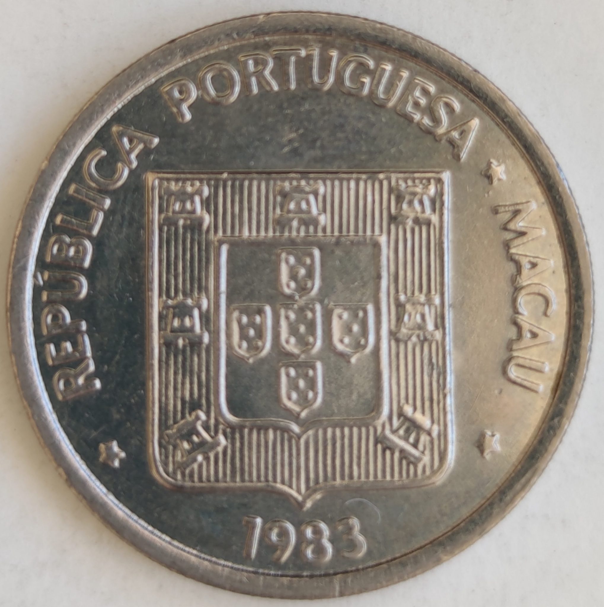 1 pataca de 1983 – Macau – Filatelia do Chiado